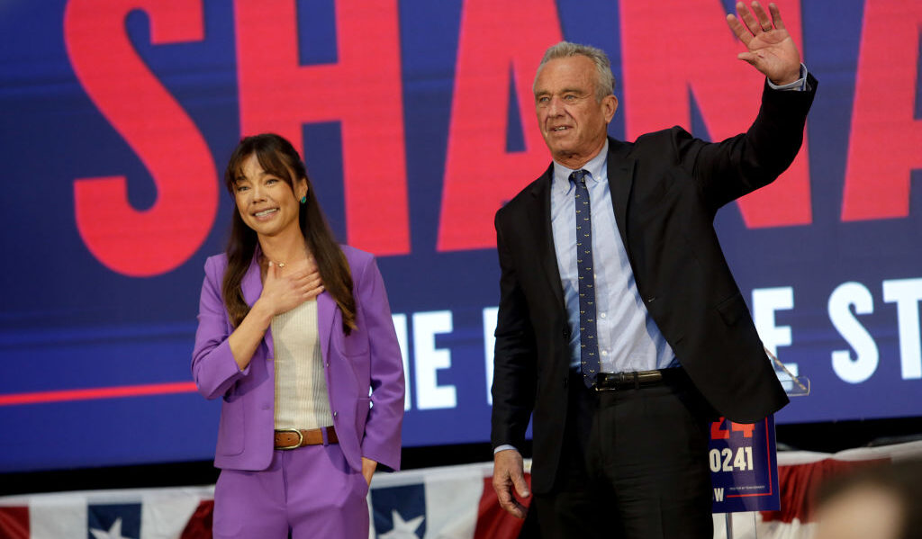BREAKING: RFK Jr. considering dropping out to ‘join forces’ with rival ... BREAKING: RFK Jr. considering dropping out to ‘join forces’ with rival ...