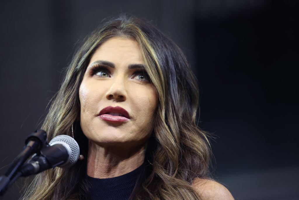 VIDEO: Noem comes face-to-face with alleged gang members during tour of ...