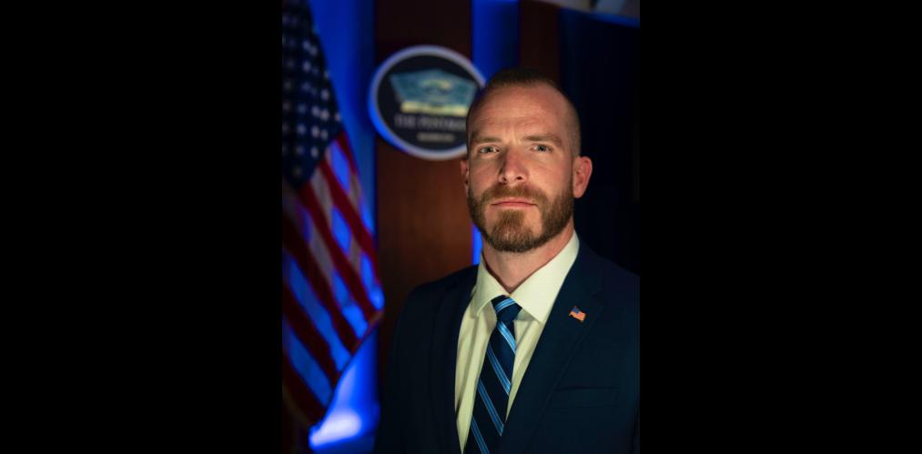 NEWS ALERT: Conservative podcast host taking position at Pentagon